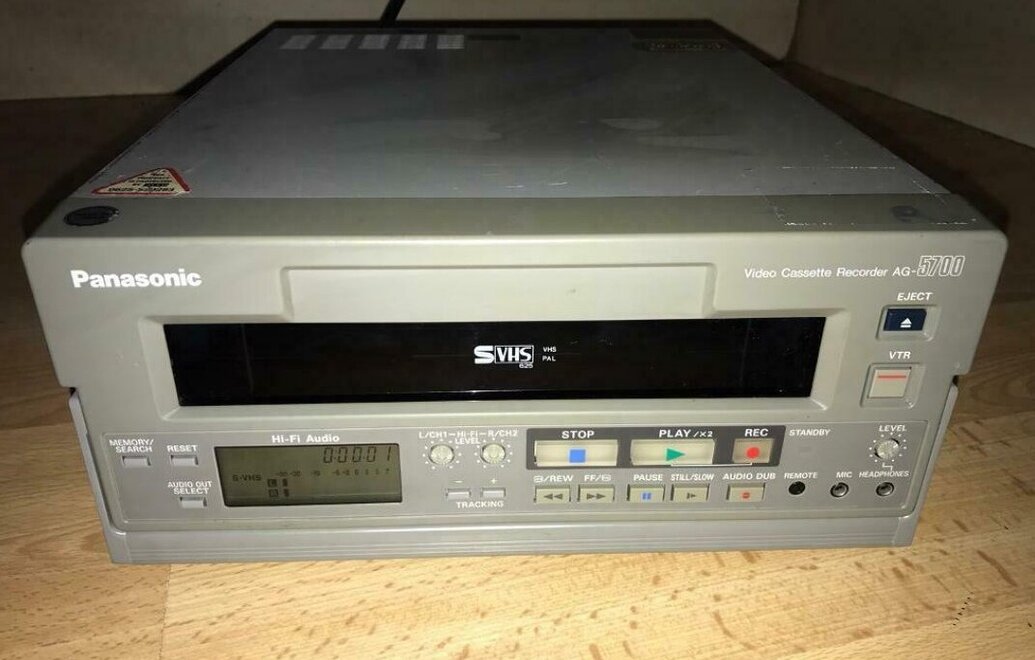 Recherche magnétoscope Panasonic AG-5700 - Troc - Forum Retrotechnique