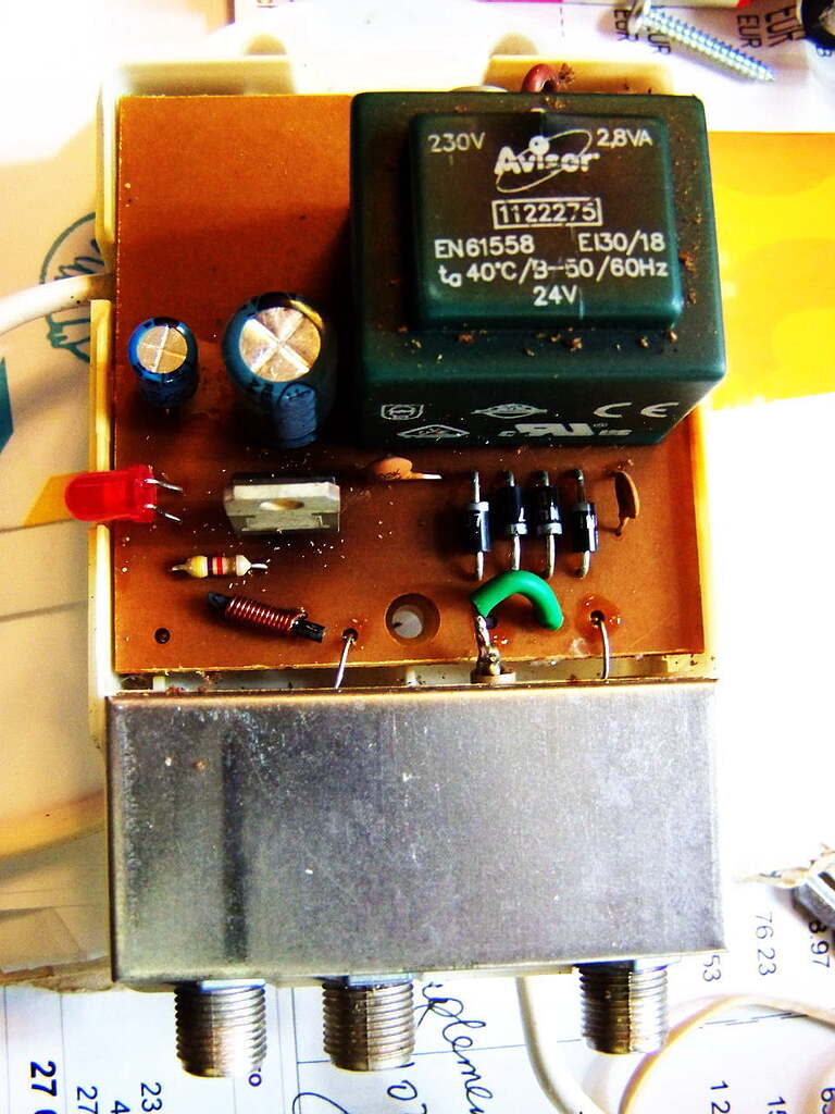 Télé alimentation Zentec ALP224 - installation d'antenne TV - Technique - Forum Retrotechnique