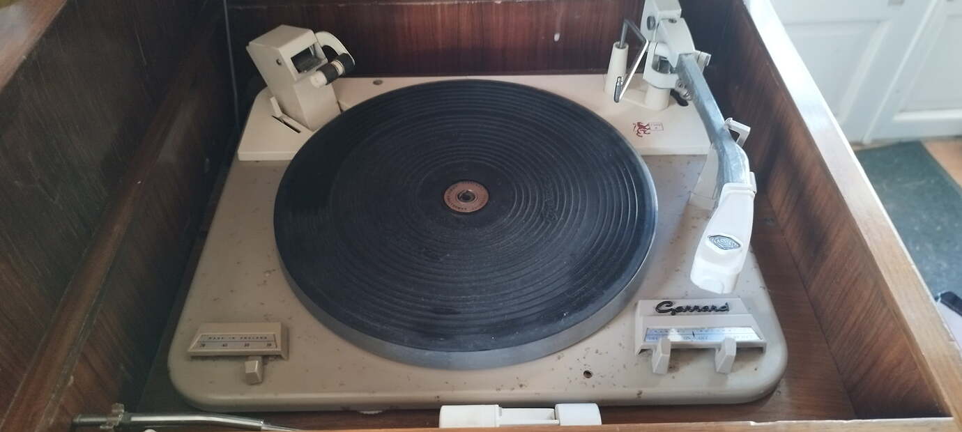 Un gros meuble Dynatron "Queen Anne" - Audio vintage/Hi-Fi - Forum ...