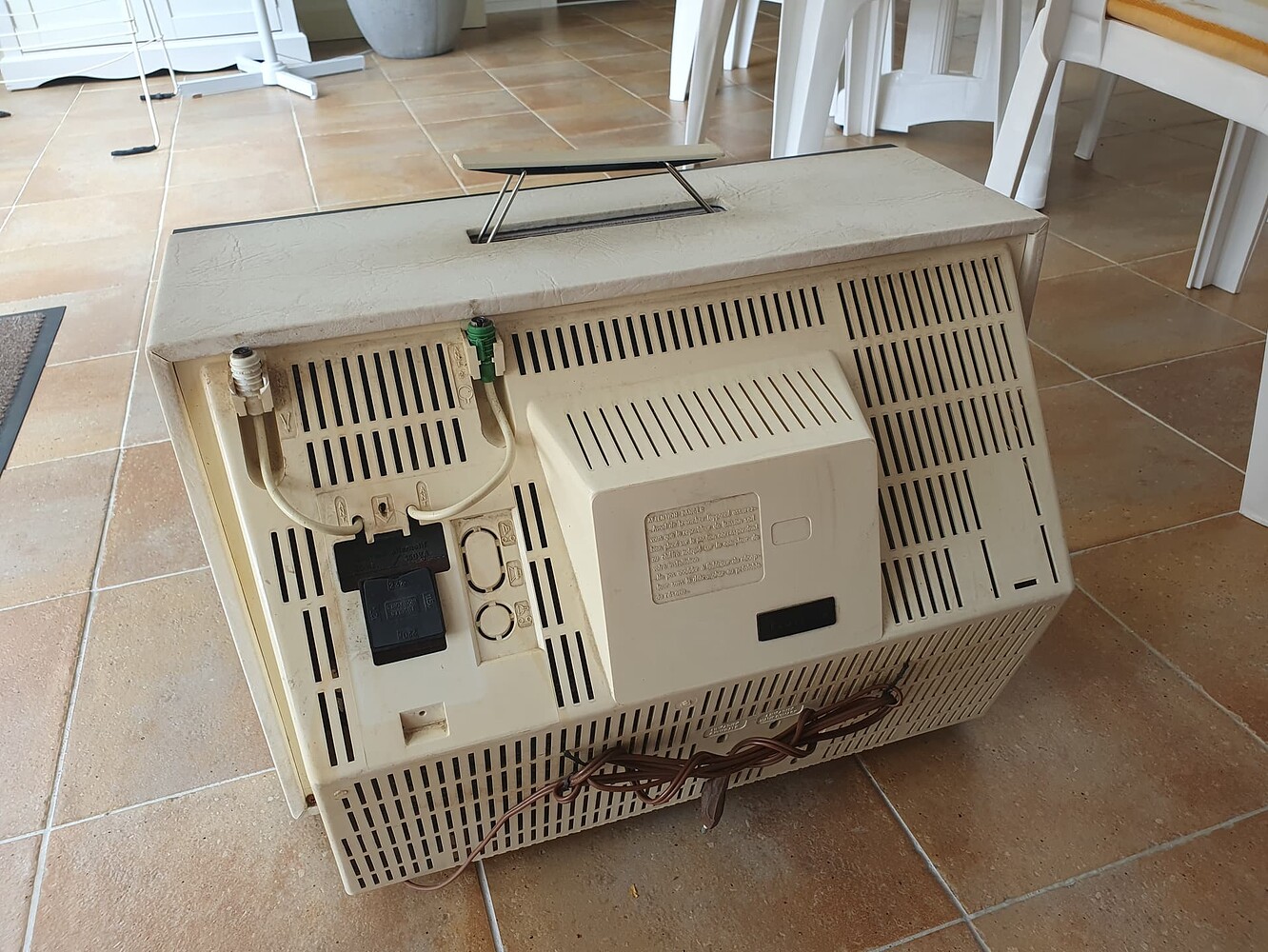 Identification TV ITT 51cm - Télévision/vidéo - Forum Retrotechnique