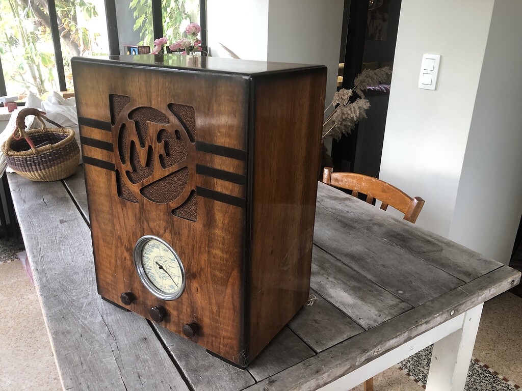Radio MF vu dans le gîte de mon village - Modèles/marques - Forum ...