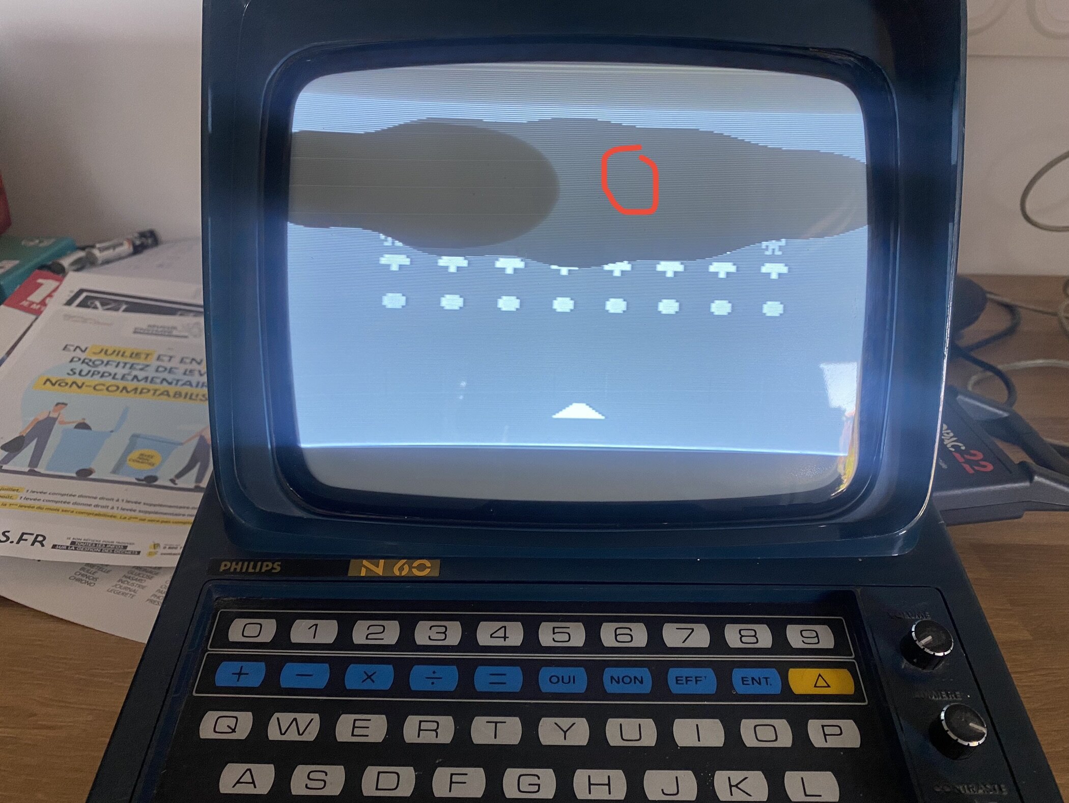 Tache noire sur écran CRT console Philips N60 - #53 par will1 ...