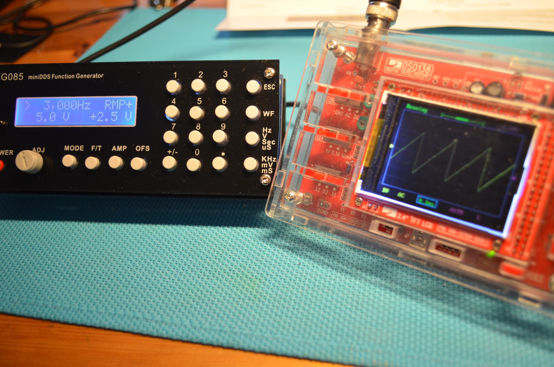 Mini oscilloscope LCD COULEUR DSO138 - Technique - Forum Retrotechnique