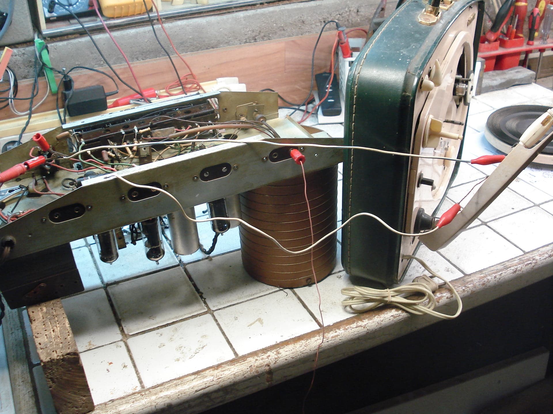 Électrophone Eden 30 qui bourdonne - Technique - Forum Retrotechnique