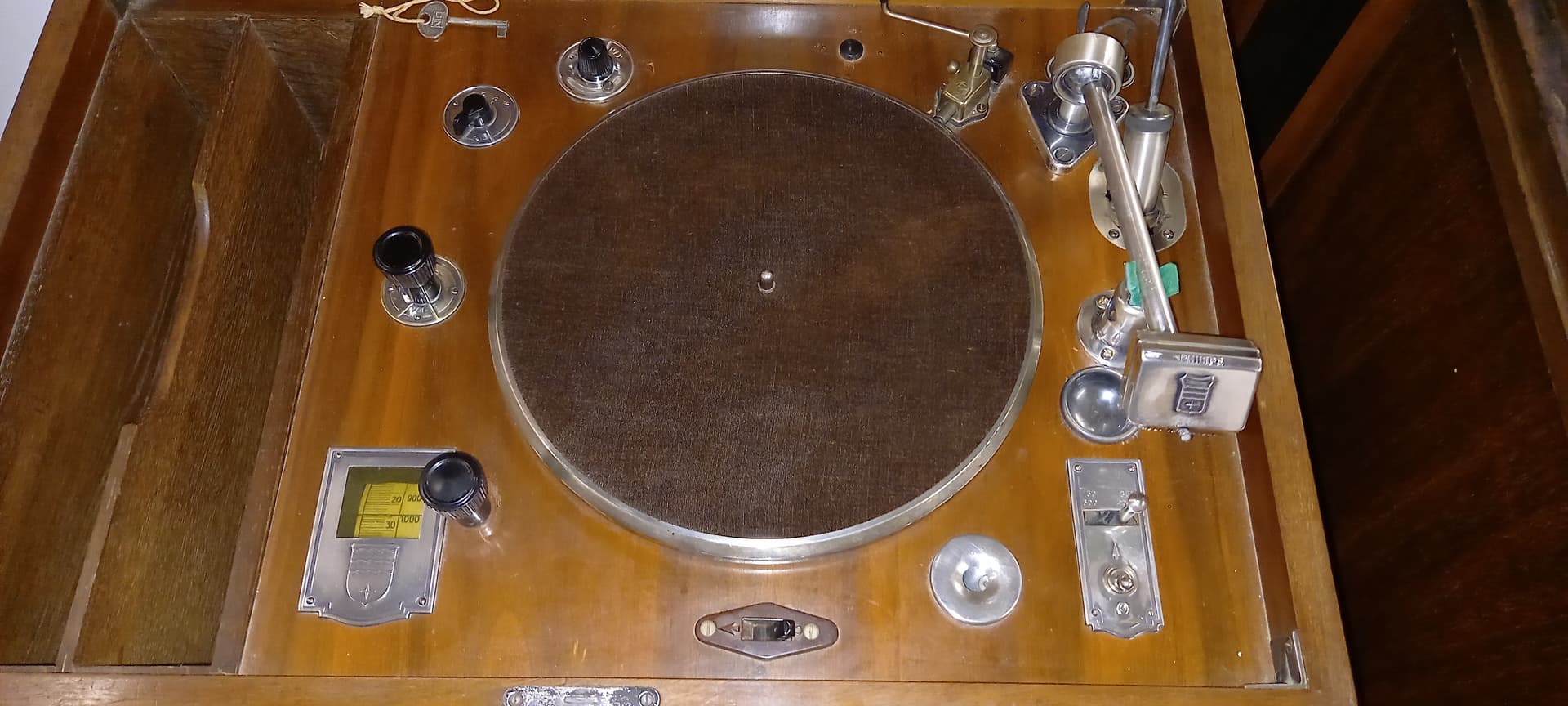 Cherche Radio-phono Philips 2811 ou 770A - Troc - Forum Retrotechnique