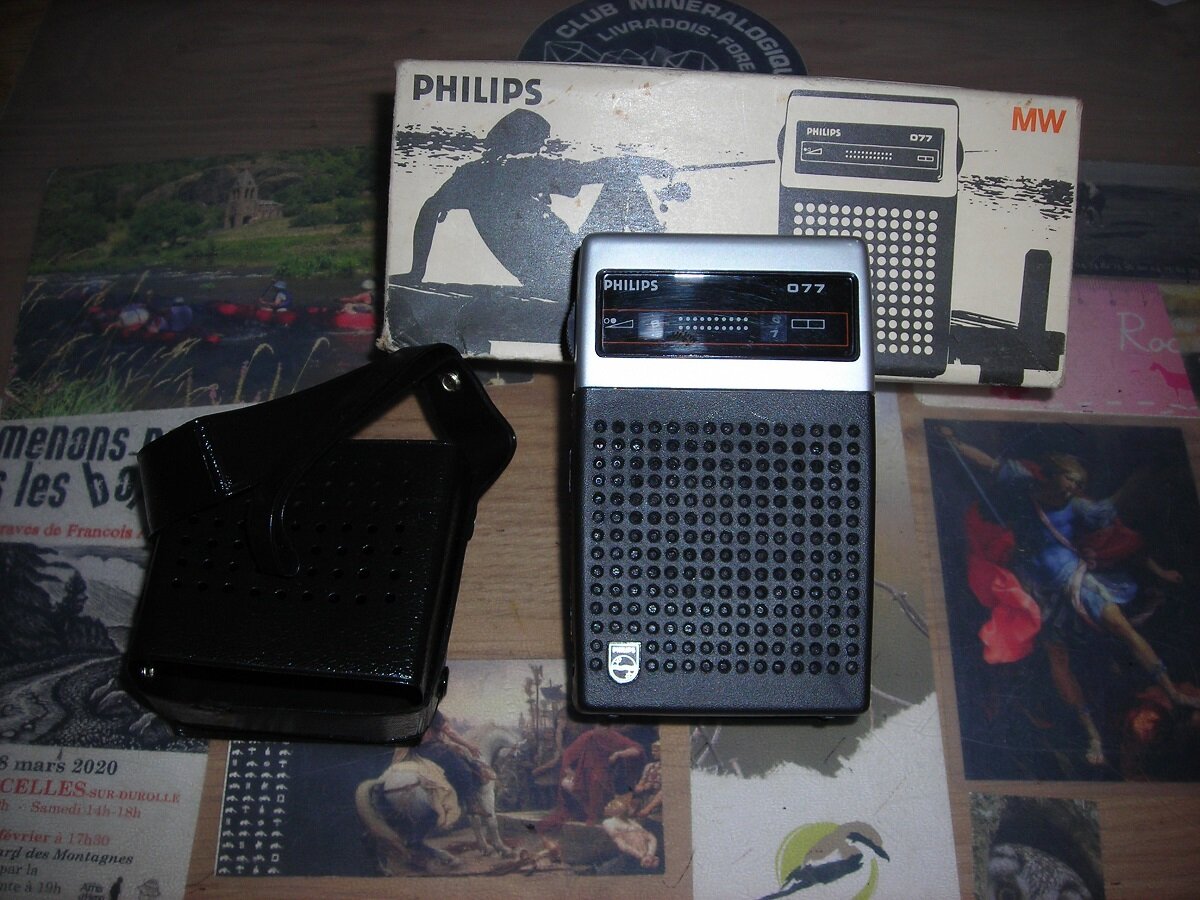 Philips 90 RL 077 et 22 RR 522 - Modèles/marques - Forum Retrotechnique