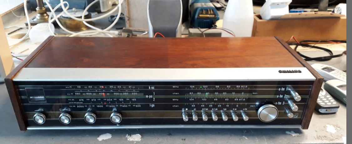 Schéma philips 22 RF 684 /81 - Modèles/marques - Forum Retrotechnique