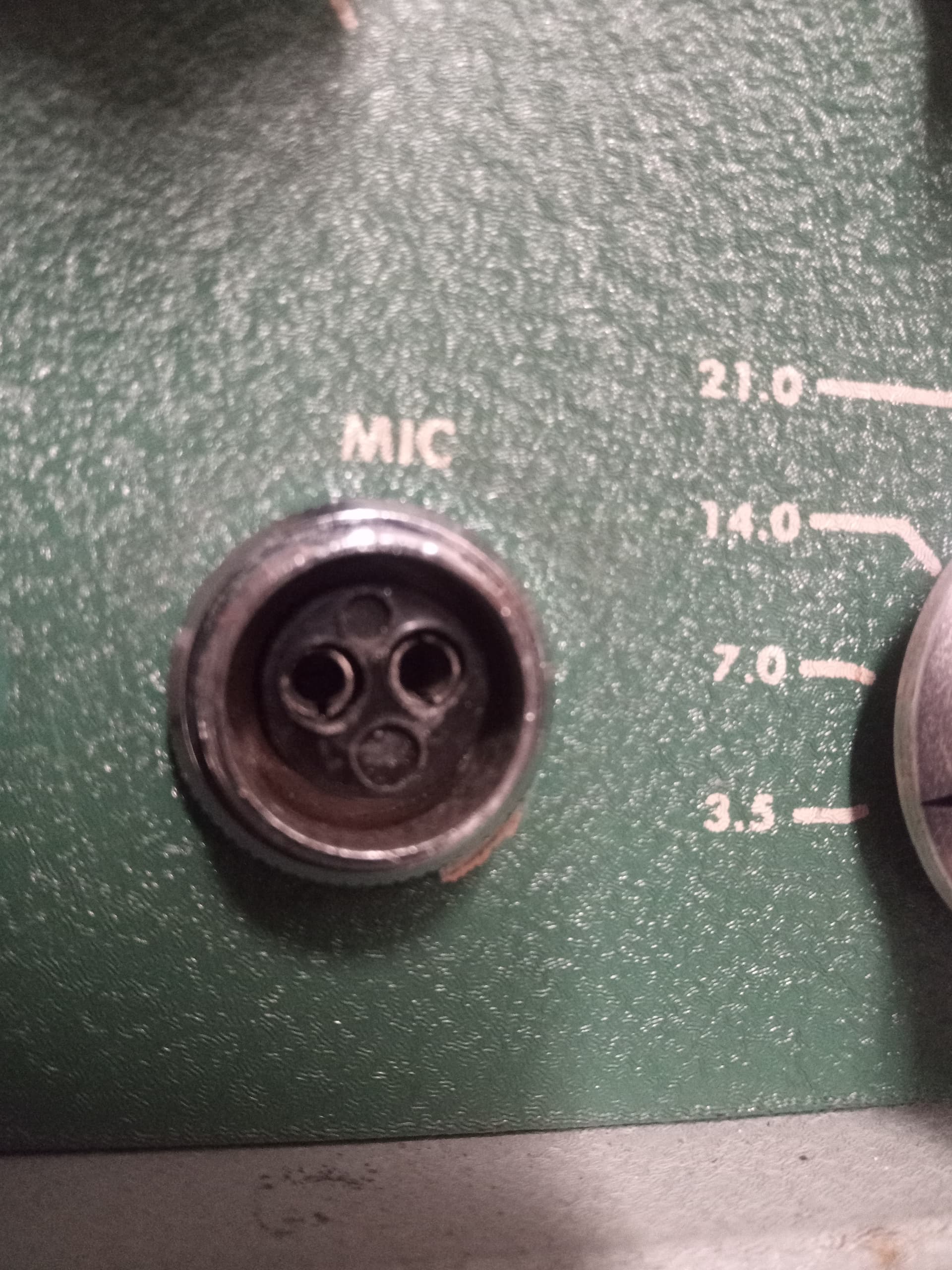 Prise micro HW101 - Troc - Forum Retrotechnique