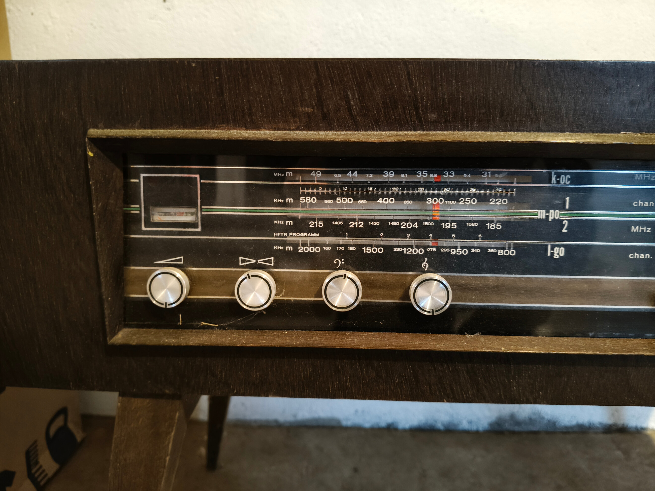 Schéma philips 22 RF 684 /81 - Modèles/marques - Forum Retrotechnique