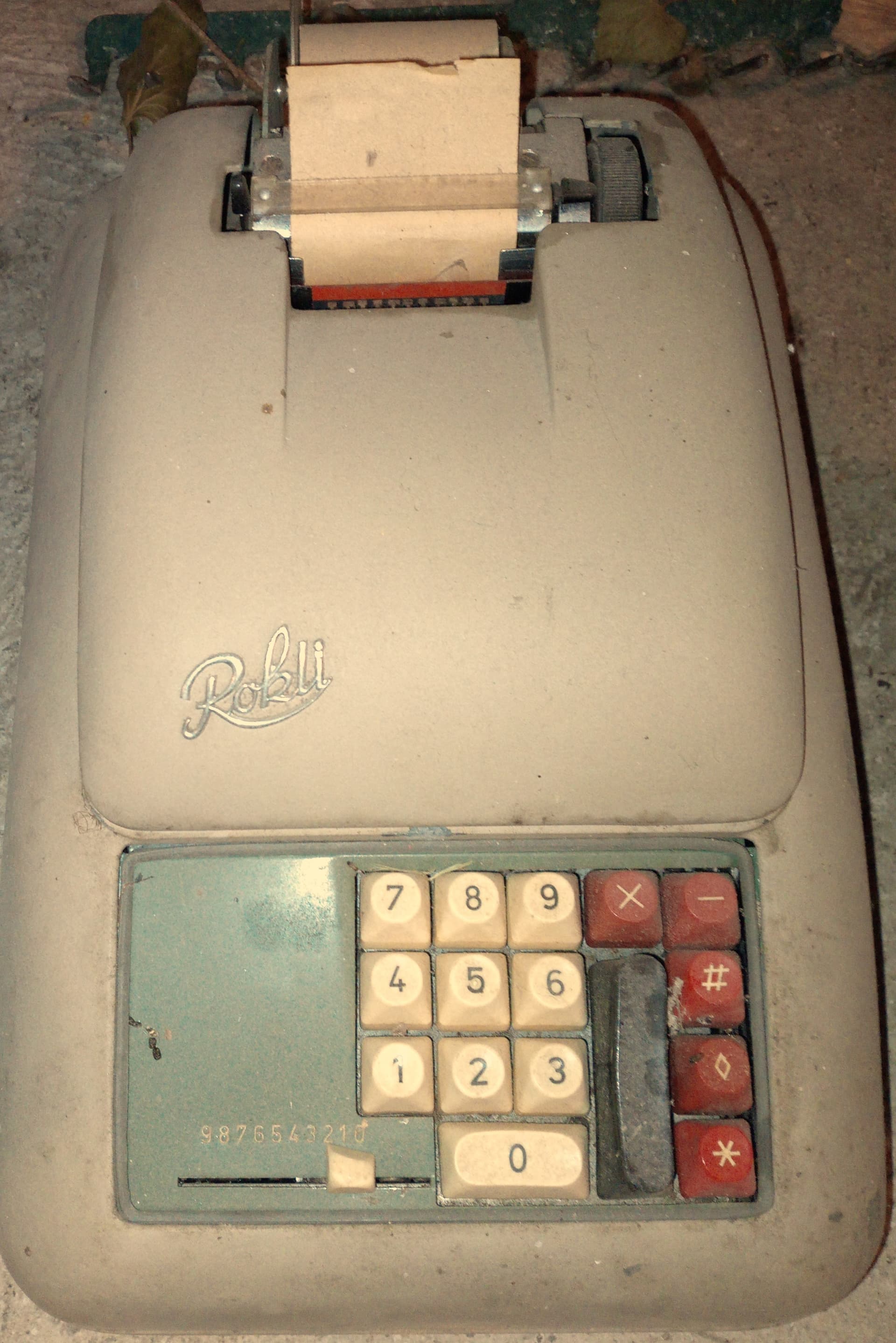 Une Calculette originale! - Modèles/marques - Forum Retrotechnique