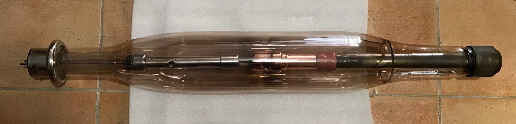 Tubes de collections - Page 12 - Modèles/marques - Forum Retrotechnique